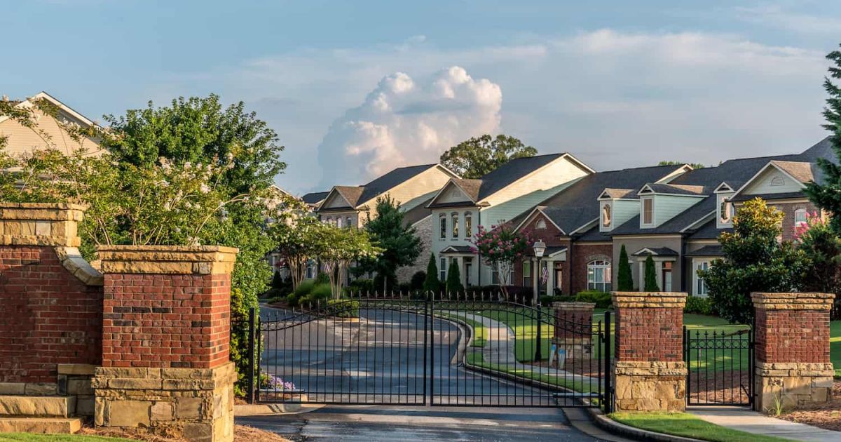 Explore the Benefits and Drawbacks of Gated Communities in Zimbabwe ...