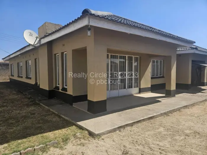 3 Bedroom House for Sale in Mainway Meadows, Harare - Propertybook