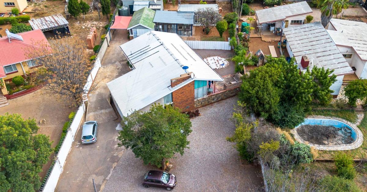 House For Sale in Morningside Byo