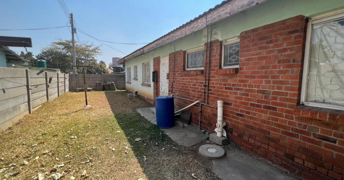 6 Bedroom House for Sale in Msasa Park, Harare - Propertybook