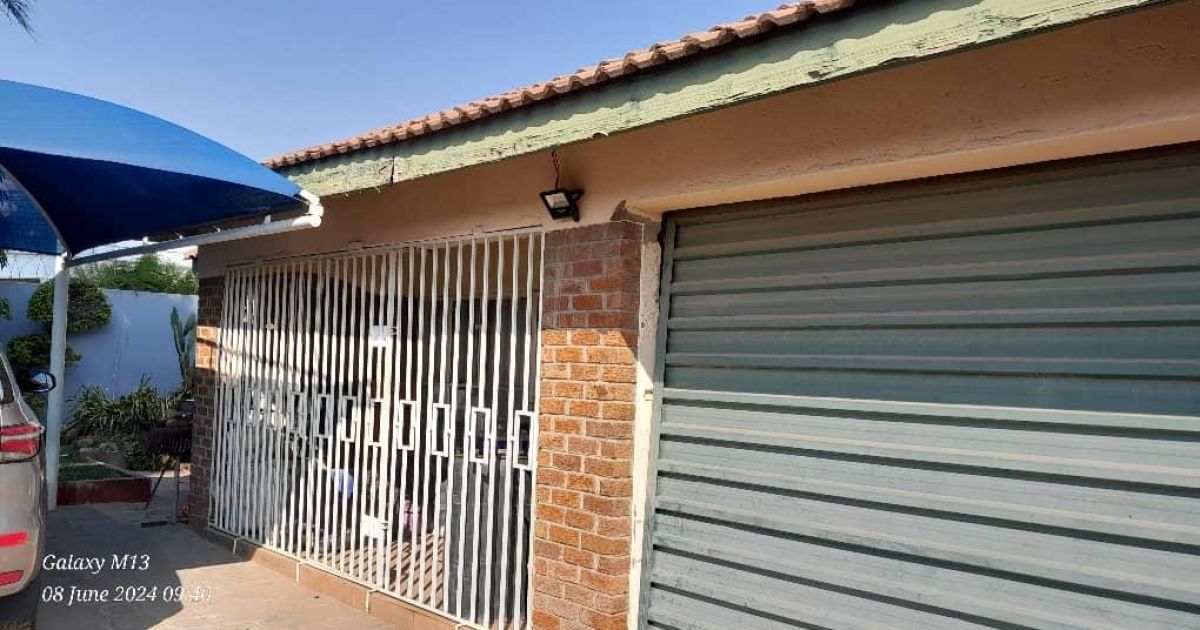 4 Bedroom House for Sale in Mainway Meadows, Harare - Propertybook