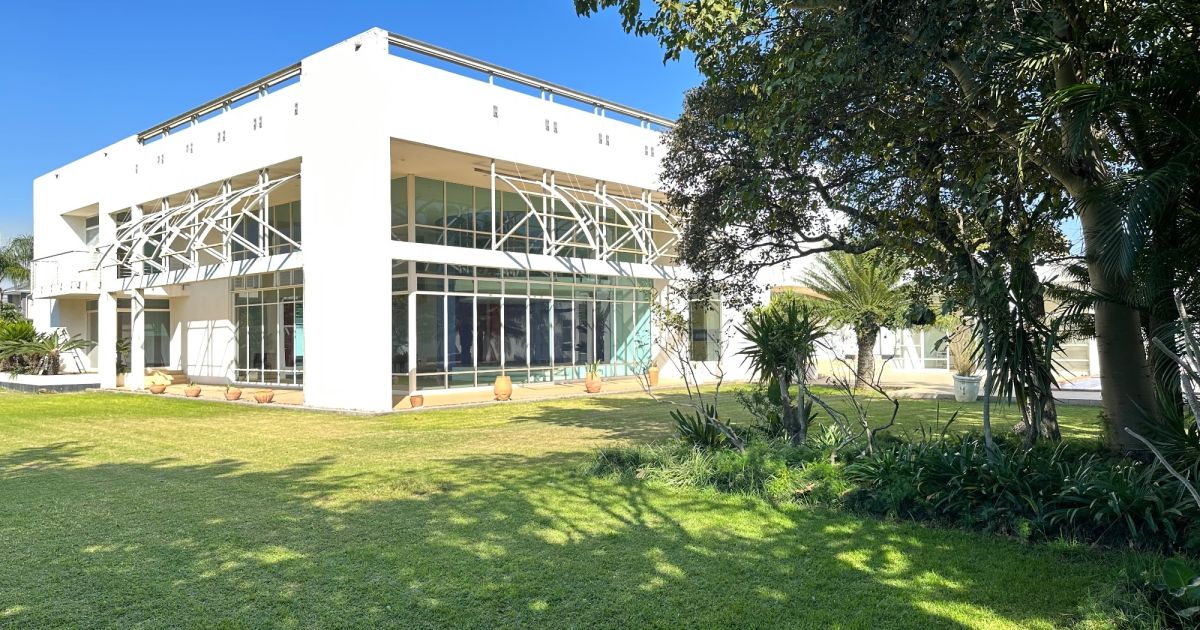 5 Bedroom House for Sale in Burnside, Bulawayo