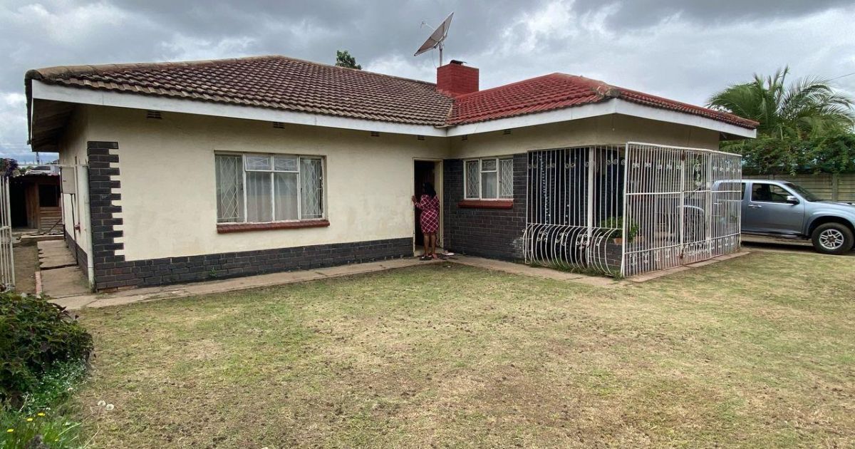 4 Bedroom House for Sale in Highfield, Harare - Propertybook
